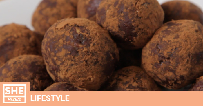 These chocolate peanut butter power balls are a perfect snack | SHEmazing!
