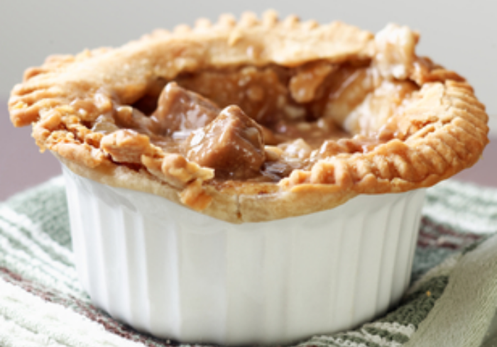 This traditional Beef & Guinness Pie is the perfect Sunday dinner ...