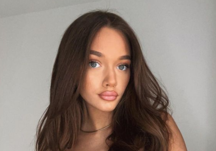 Phoebe Tomlinson welcomes birth of first child & unveils name | SHEmazing!