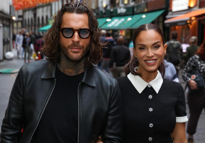 Pete Wicks shares first glimpse of Vicky Pattison’s wedding dress ...